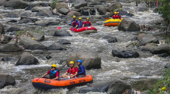 Menikmati Destinasi Alam Yang Menantang di Pujon Rafting Malang Jawa ...