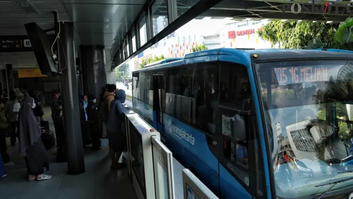 Melihat Wajah Baru Halte Senen Sentral Kembali Beroperasi - poskota.co.id